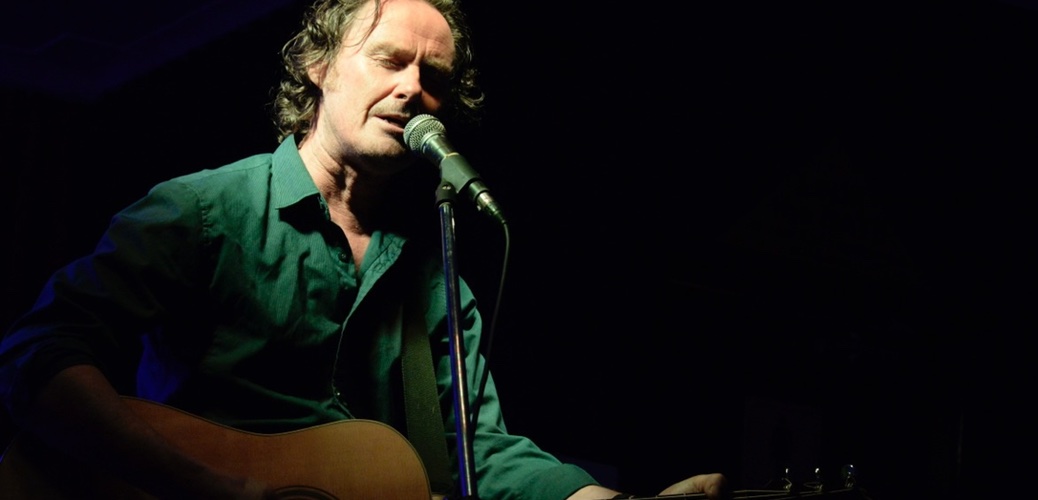 Neil Murray – Singing Up Country | NQ Music Press
